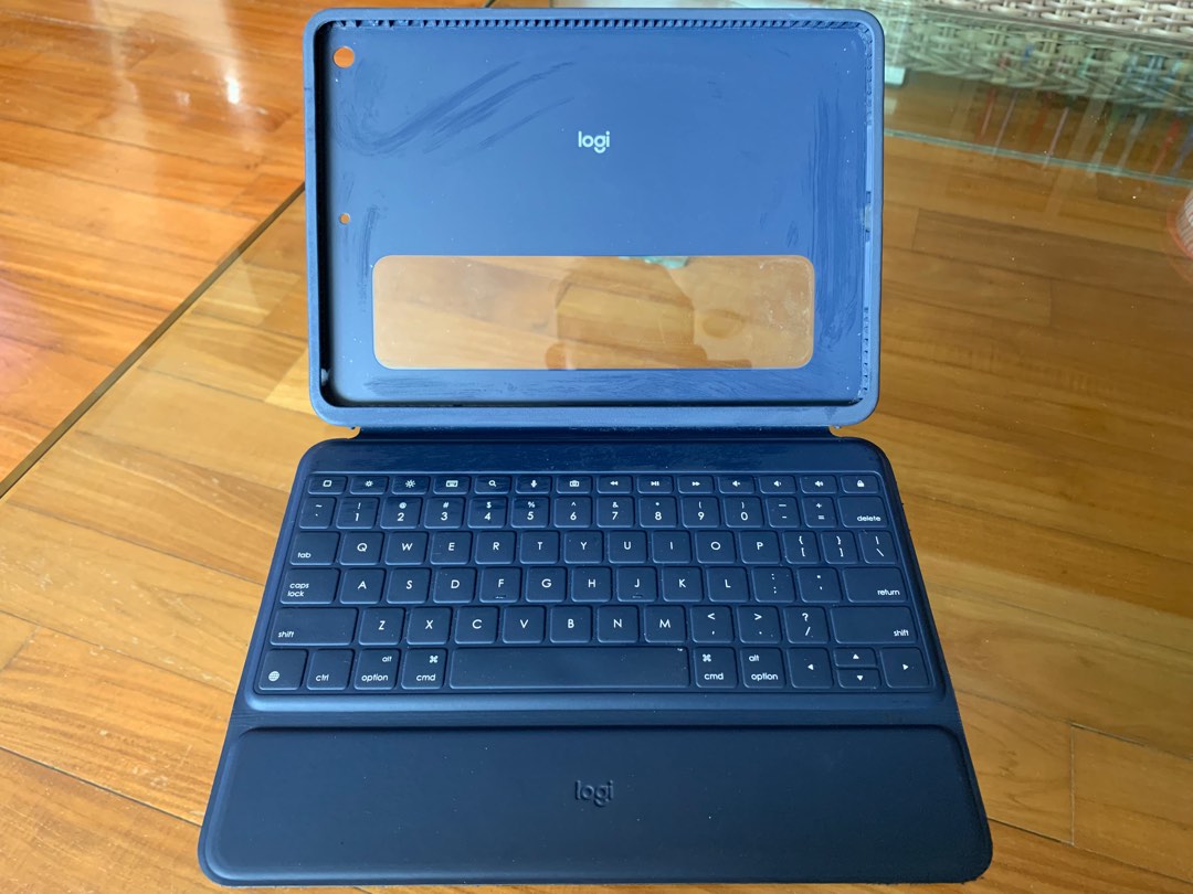 Logitech Rugged Combo I Pad keyboard case 7th,8th,&9th Generation ...