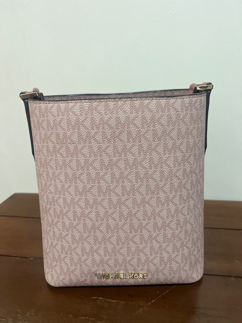 MK BUCKET BAG, Luxury, Bags & Wallets on Carousell