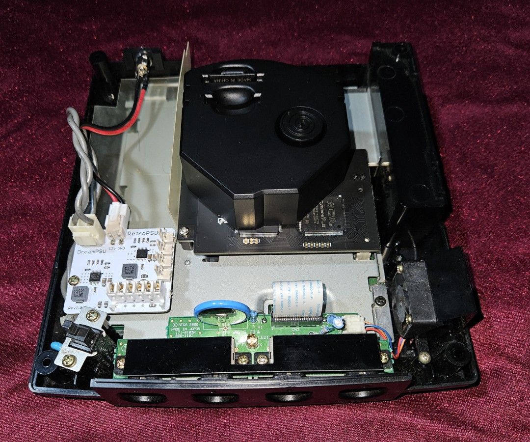 Modded Special Edition Sega Dreamcast R7 (Regulation 7) with GDEMU ...