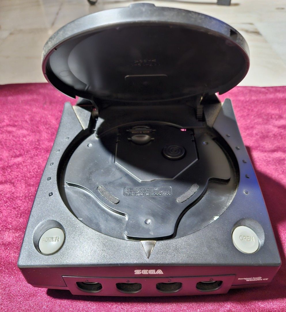 Modded Special Edition Sega Dreamcast R7 (Regulation 7) with GDEMU ...