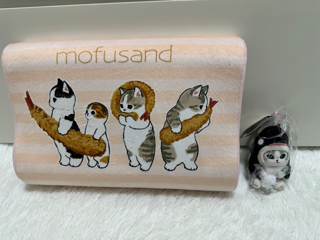 Mofusand, Hobbies & Toys, Memorabilia & Collectibles, Fan Merchandise ...