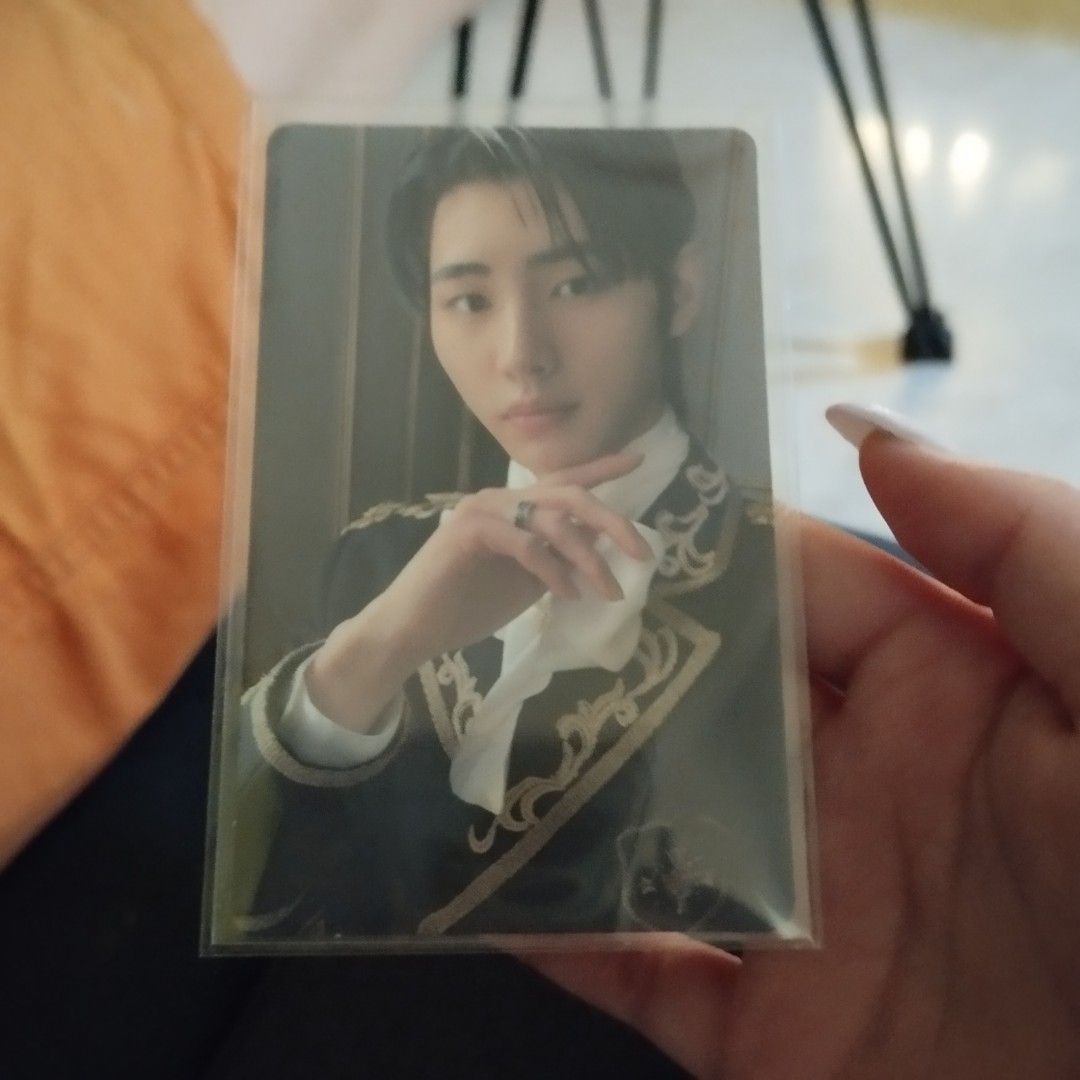Official enhypen card, Hobbies & Toys, Memorabilia & Collectibles, Fan ...