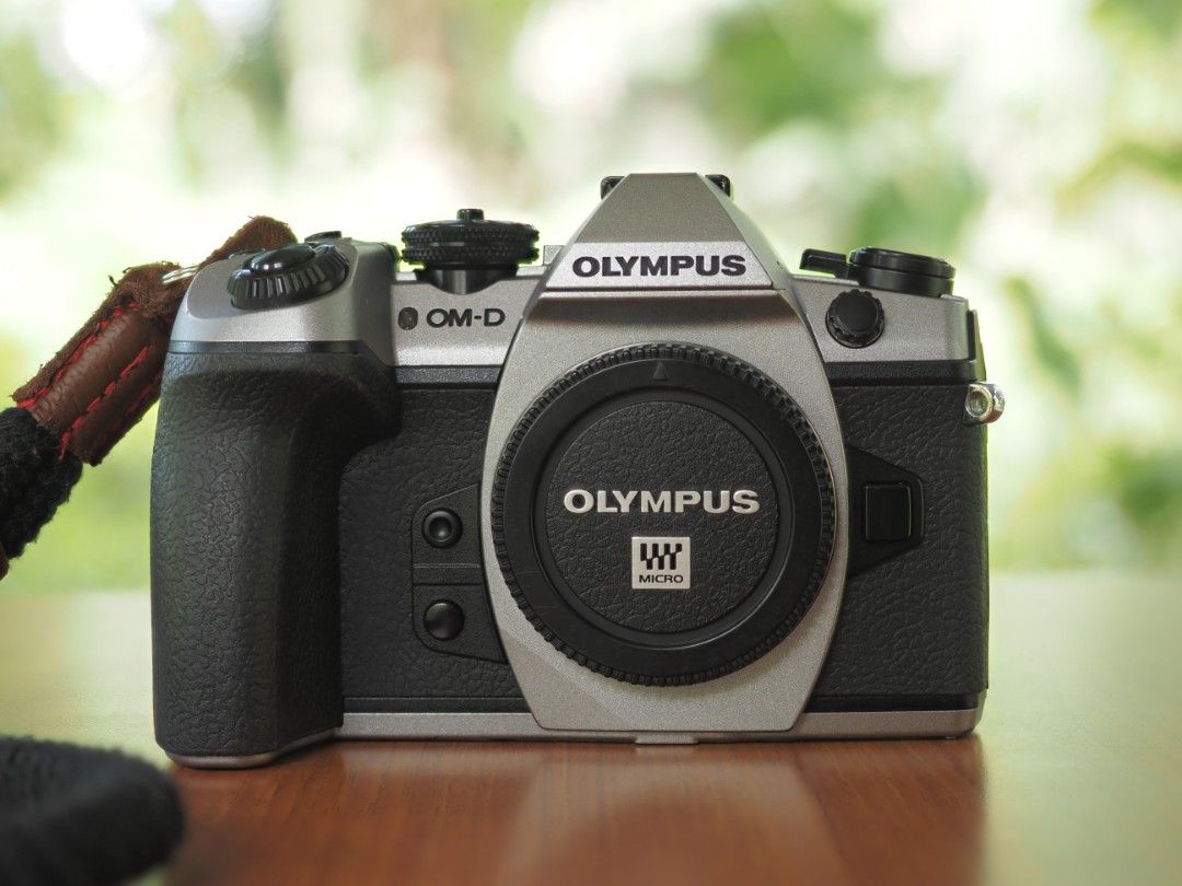 Olympus E-M1 II Limited Edition SILVER Mirrorless Camera, Photography ...