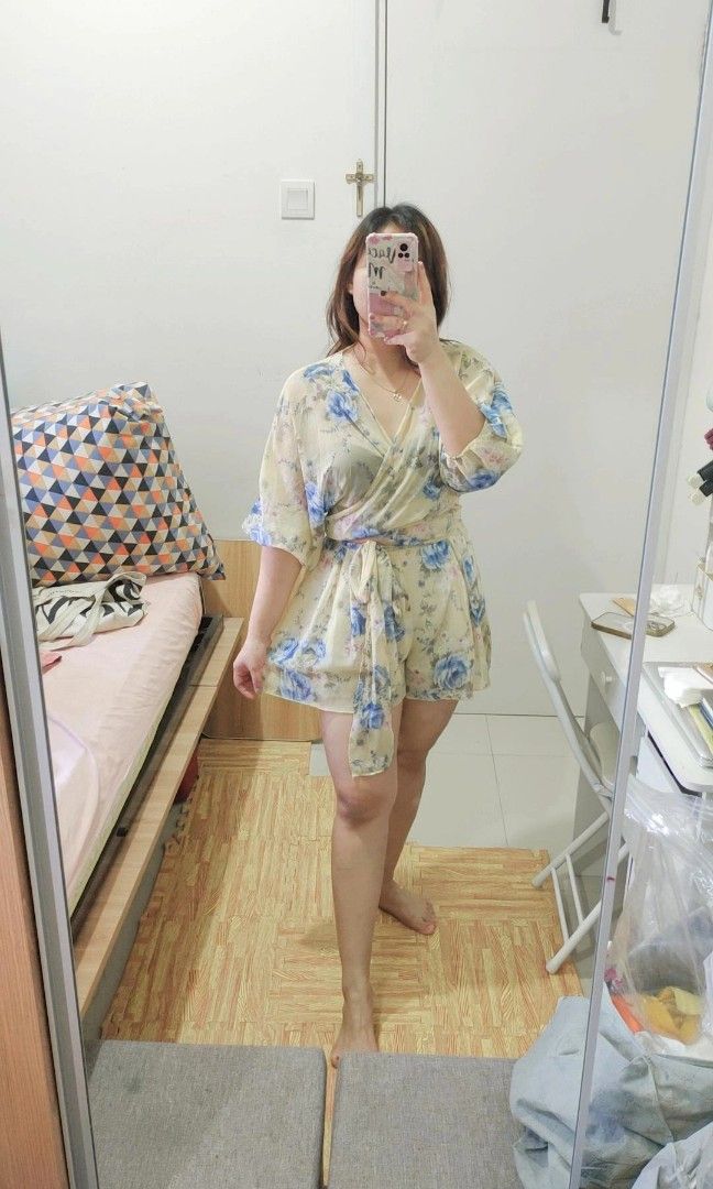 One set kimono dan pants, Fesyen Wanita, Pakaian Wanita, Gaun & Rok di ...