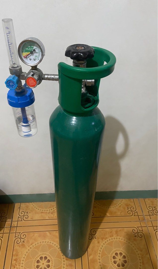 OXYGEN TANK 25 LBS WITH REGULATOR., Health & Nutrition, Medical ...