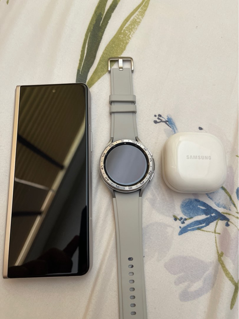 Samsung Fold 3 5G Silver 256 GB, Mobile Phones & Gadgets, Mobile Phones ...