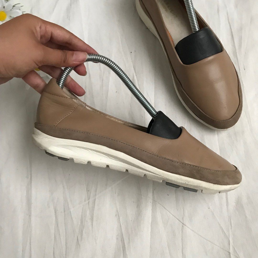 SHOOPEN brown genuine leather slip on, Fesyen Wanita, Sepatu di Carousell