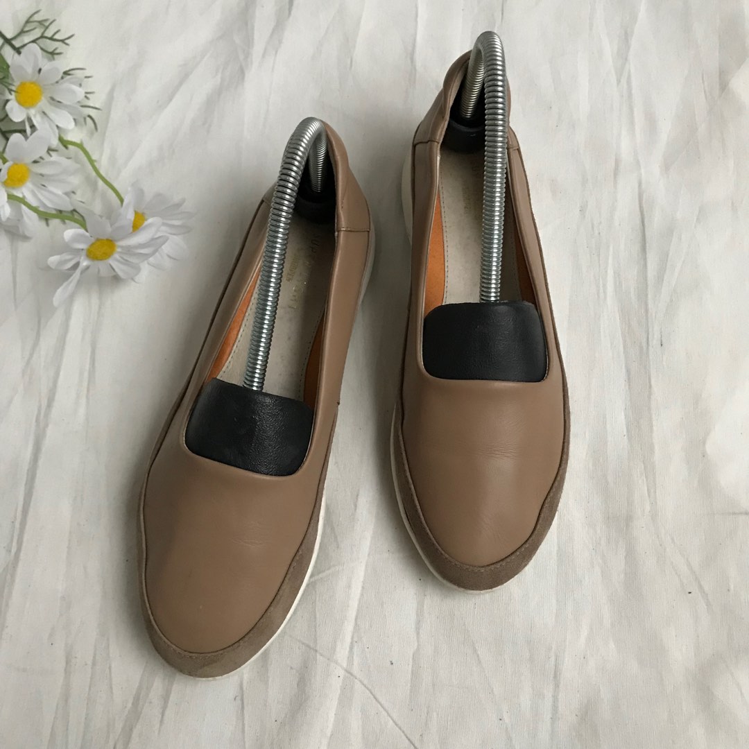 SHOOPEN brown genuine leather slip on, Fesyen Wanita, Sepatu di Carousell