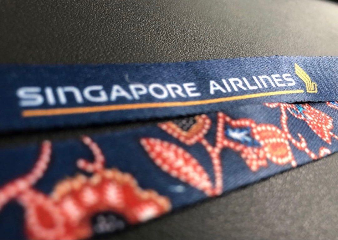SIA Batik lanyards set of 4 (Singapore Airlines), Luxury, Accessories ...