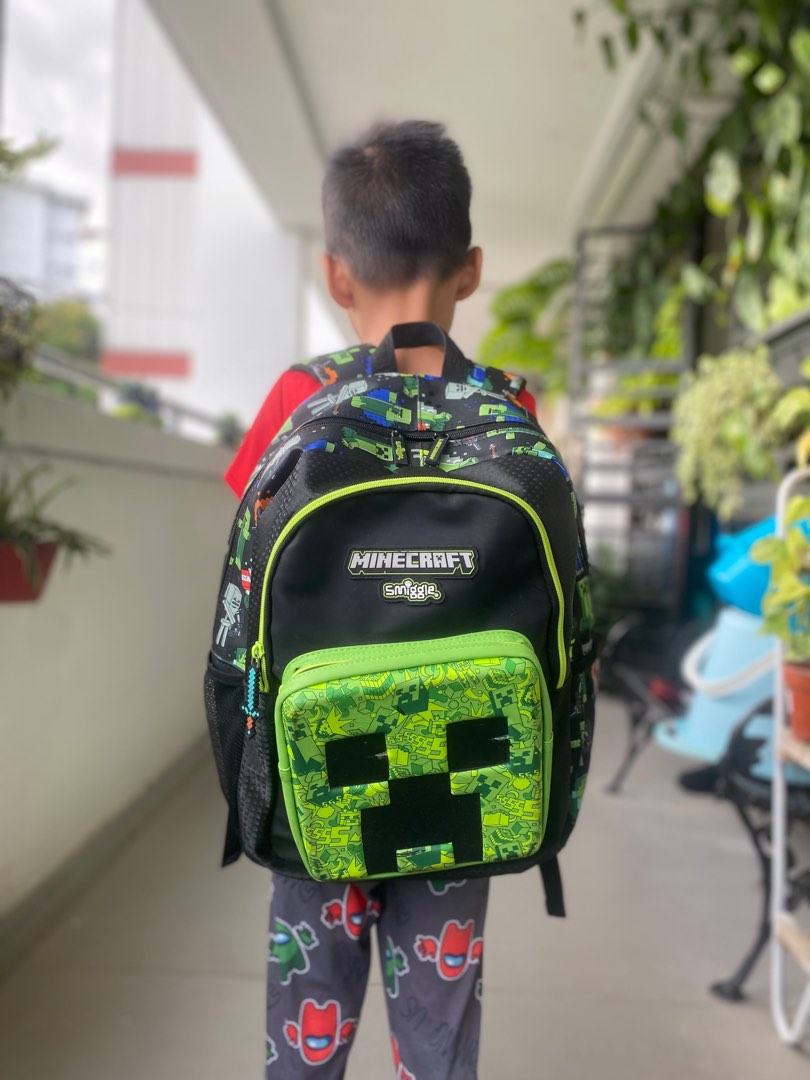 Minecraft classic backpack - Smiggle on Carousell
