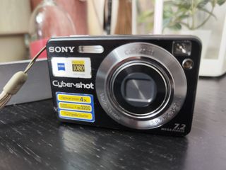Sony Cybershot DSC-W580 Camera, Photography, Cameras on Carousell