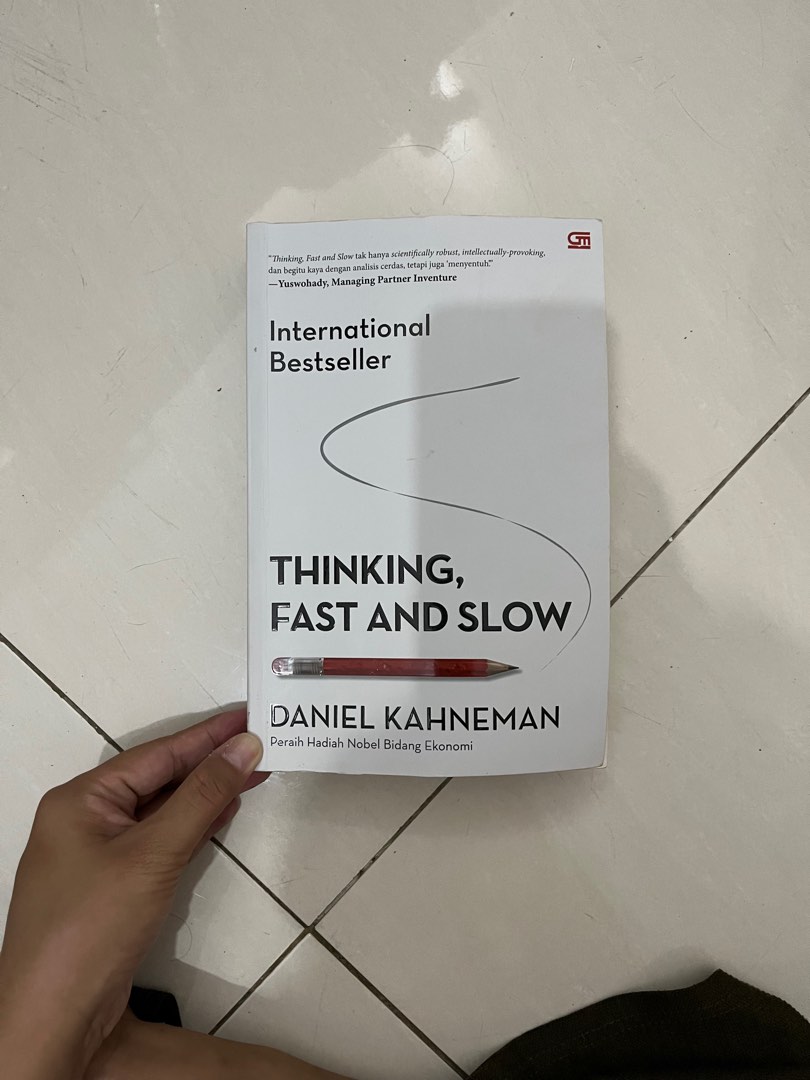 Thinking Fast and Slow, Buku & Alat Tulis, Buku di Carousell