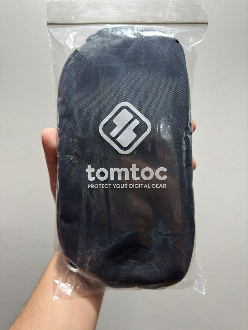 Tomtoc Tech pouch, Women's Fashion, Bags & Wallets, Purses & Pouches on ...