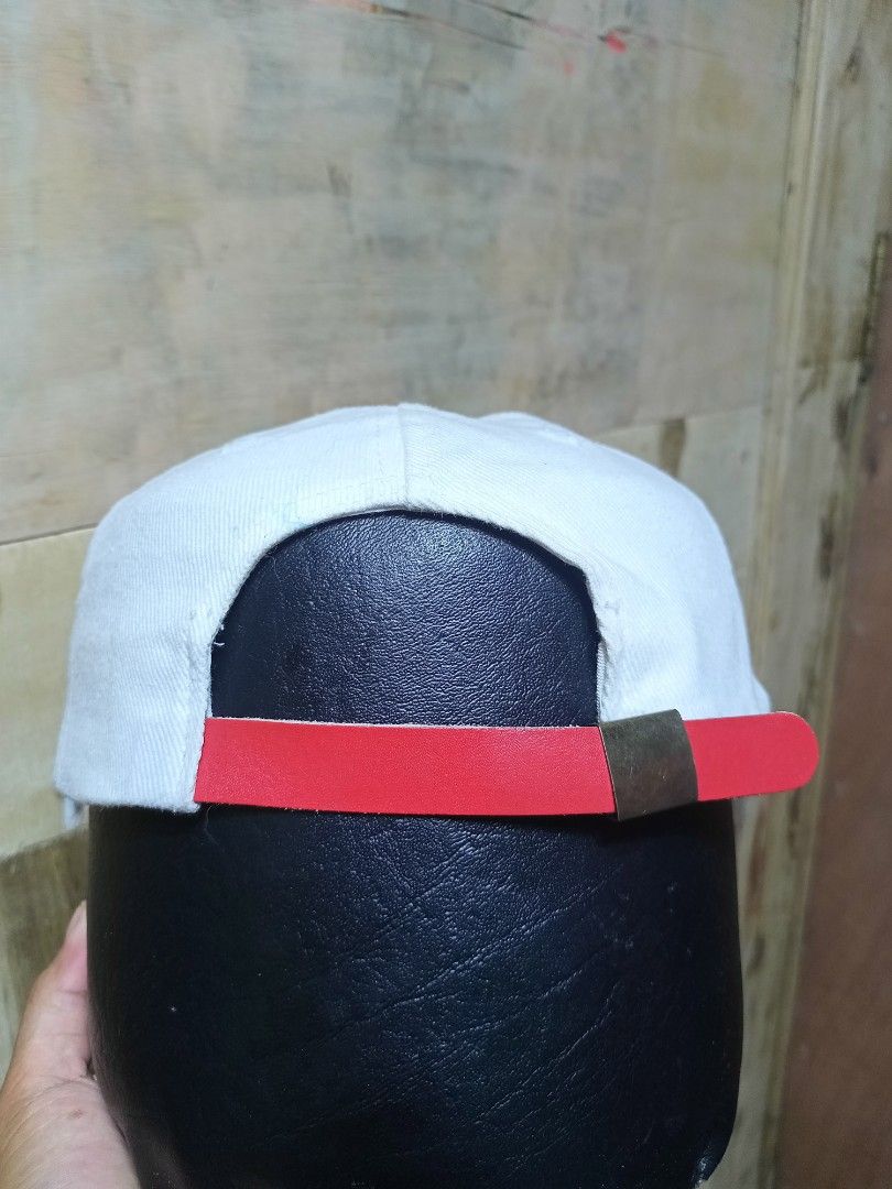 Vintage Guess by Otto, Men's Fashion, Watches & Accessories, Caps ...