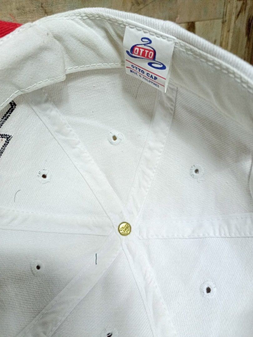 Vintage Guess by Otto, Men's Fashion, Watches & Accessories, Caps ...