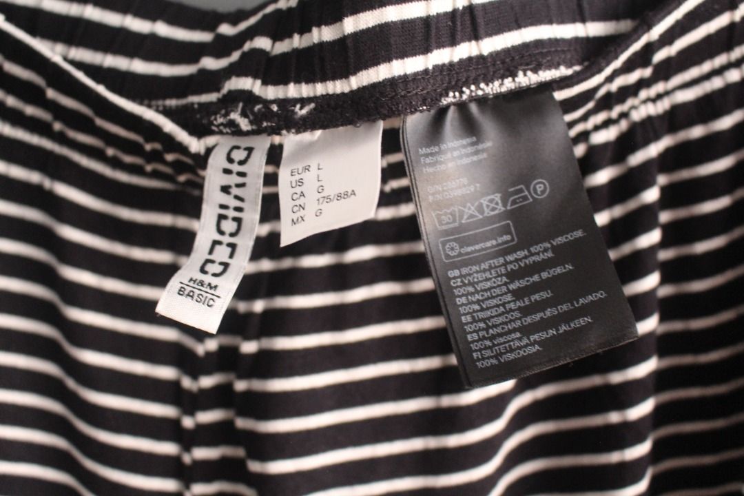 YEAR END SALE: (W: 32-48) ORIGINAL H&M DIVIDED BLACK & WHITE STRIPED ...