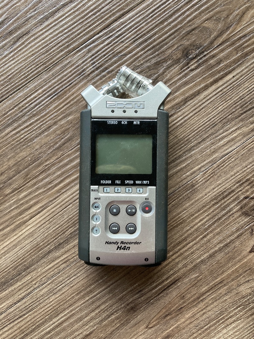 ZOOM H4nSP Recorder, Audio, Voice Recorders on Carousell