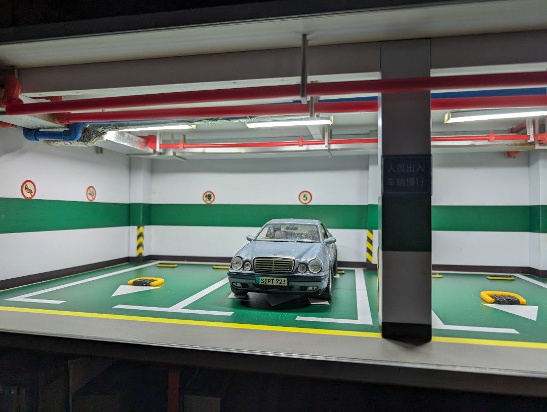 1/18 Scale Model Car Park Diorama with lights, Hobbies & Toys, Toys ...
