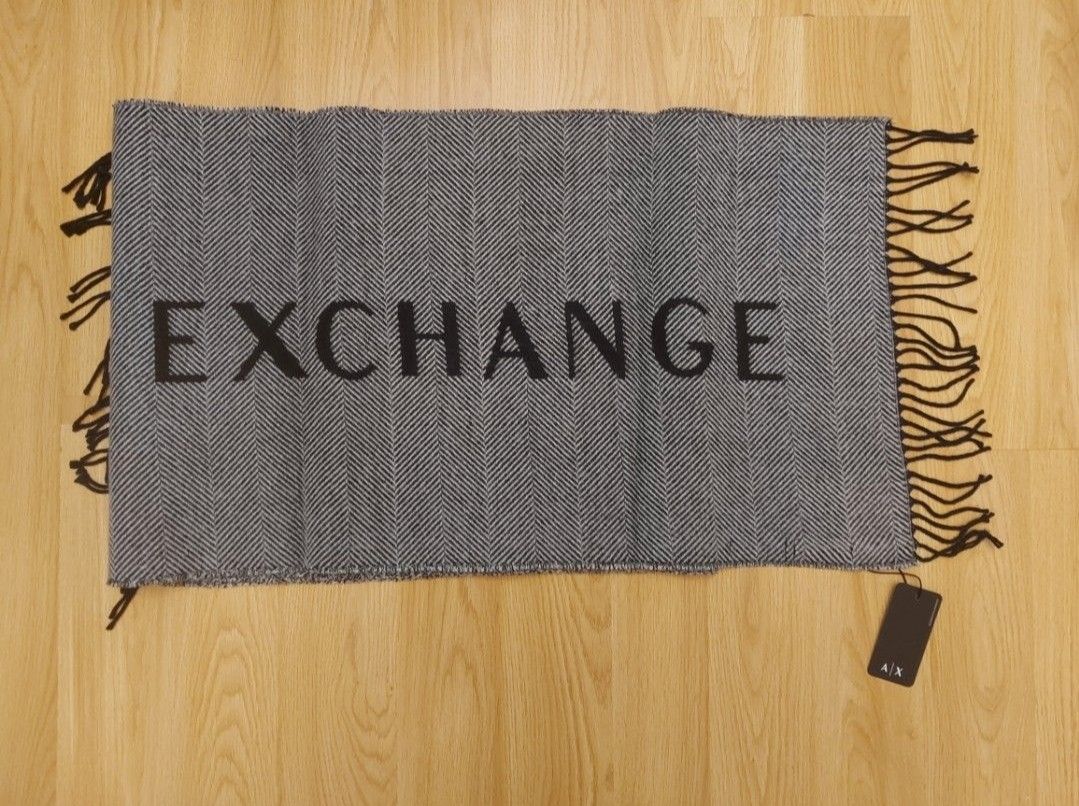 ️4000評分 ️ Authentic 正版 原價$1400 全新 未剪吊牌 AX armani exchange 頸巾 領巾, 名牌, 手袋及銀包 - Carousell