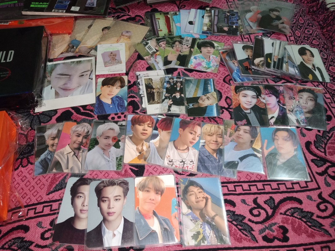BTS OFFICIAL MERCH & PHOTOCARDS QS, Hobbies & Toys, Memorabilia ...