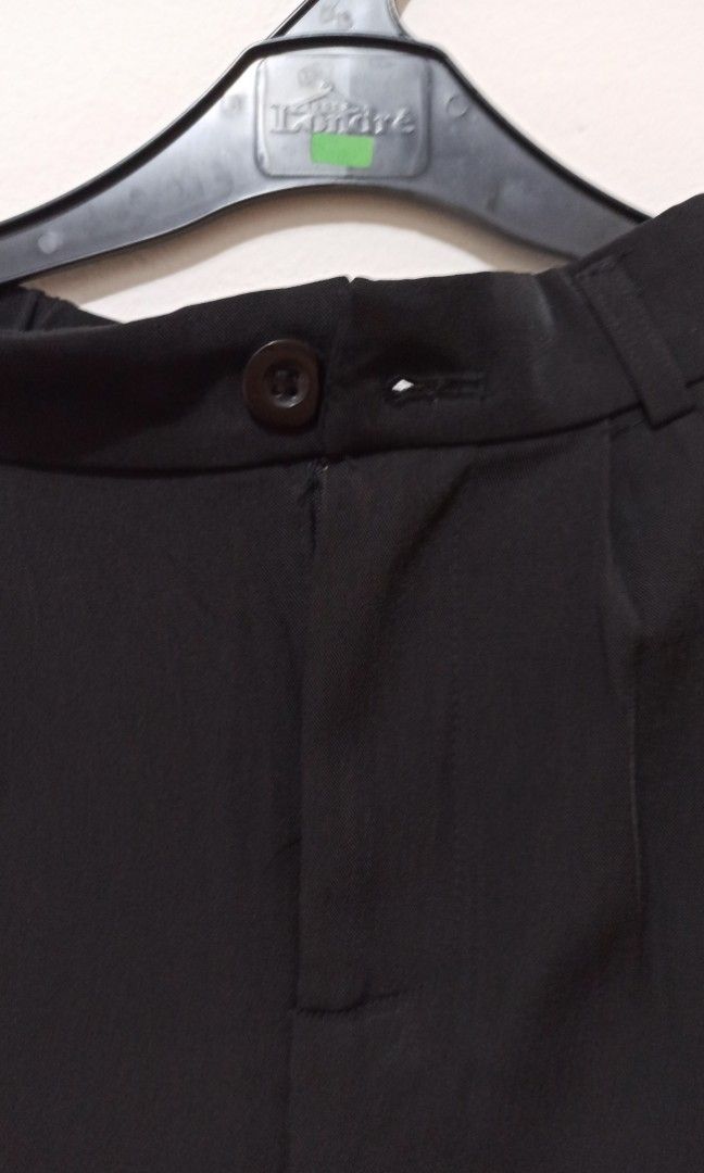 celana bahan hitam L, Fesyen Wanita, Pakaian Wanita, Bawahan di Carousell