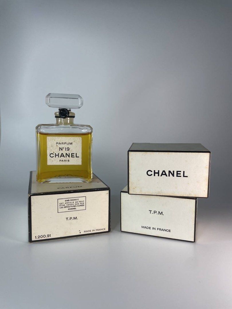 Chanel N19 Parfum vintage splash bottle, Beauty & Personal Care ...