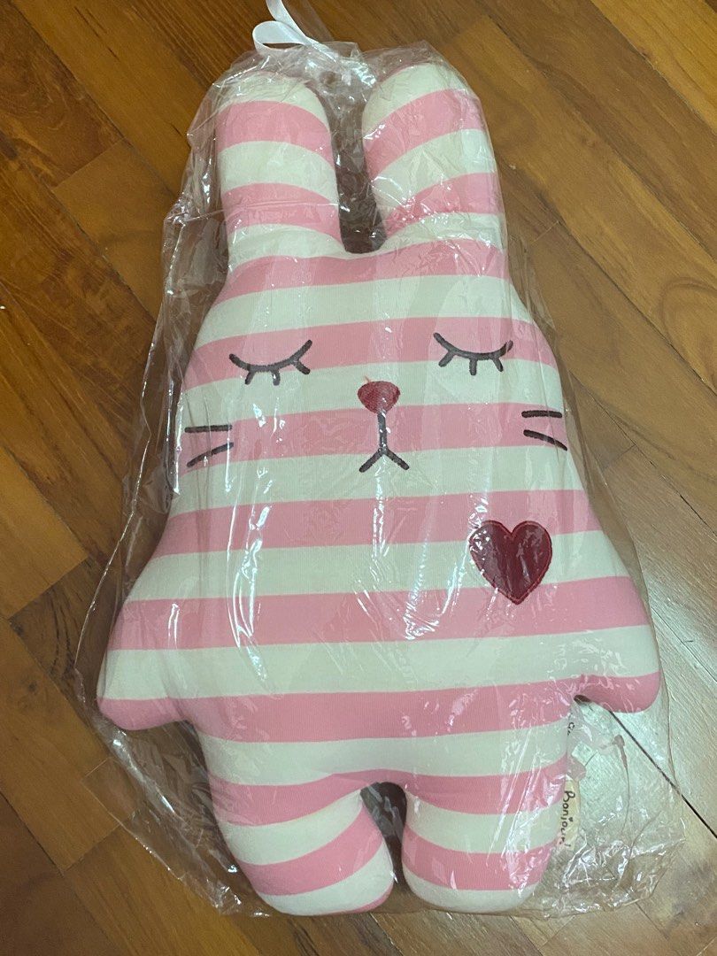 Craftholic, Hobbies & Toys, Toys & Games on Carousell