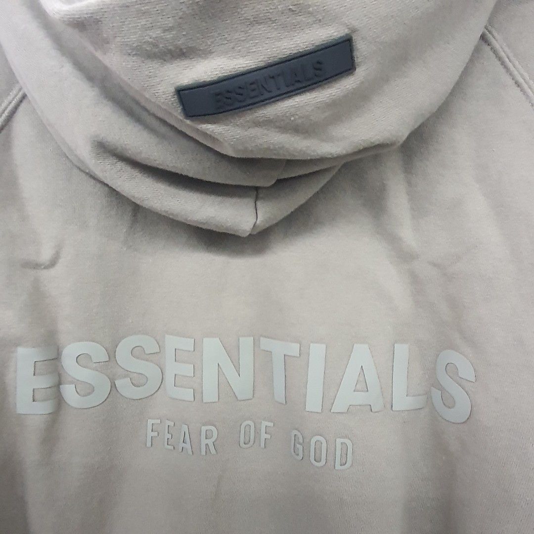 Essentials fear of god, Fesyen Pria, Pakaian , Baju Luaran di Carousell