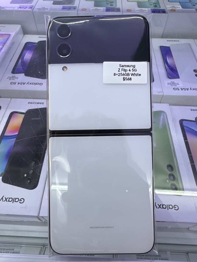 Galaxy Z Flip 4 Graphite 256GB, Mobile Phones & Gadgets, Mobile Phones ...