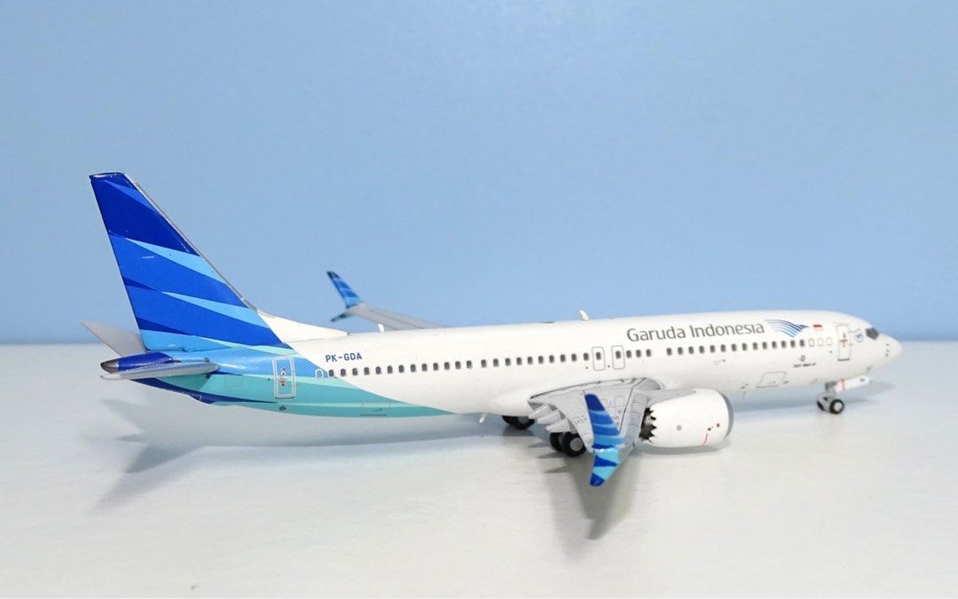 Garuda Indonesia Boeing 737 MAX 8 1:200, Hobbies & Toys, Memorabilia ...