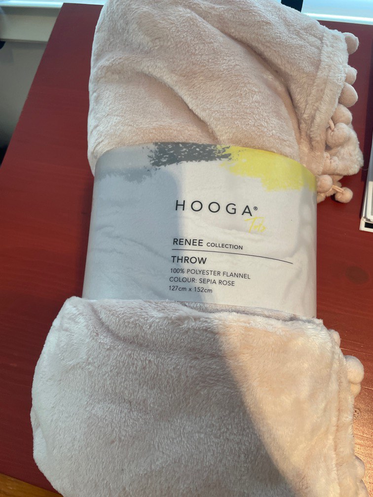 Hooga throw, Furniture & Home Living, Bedding & Towels on Carousell
