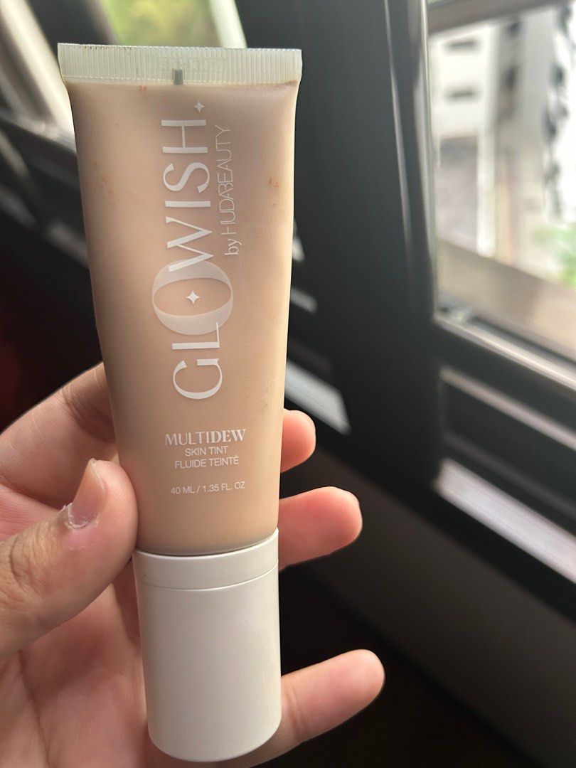 Huda Beauty GloWish Multi-Dew Skin Tint 40ml in Shade 03:Light, Beauty ...