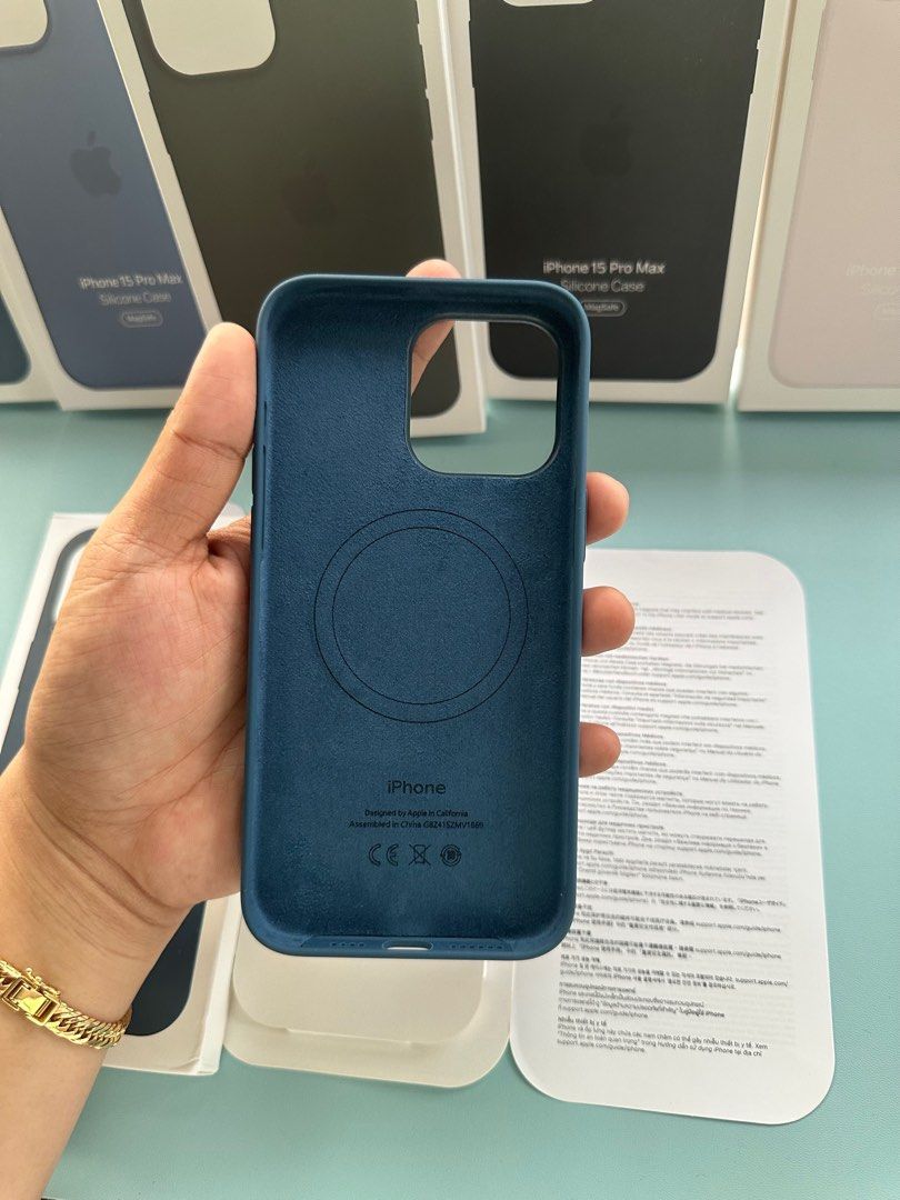 iPhone 15 Pro Max Magsafe Silicone Case With Animation (Storm Blue ...
