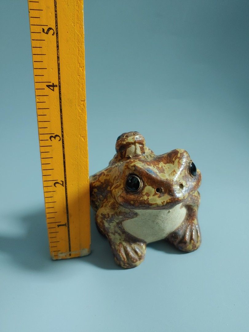 Japanese Lucky Frog SHIGARAKI ware Pottery figurine, Hobbies & Toys ...