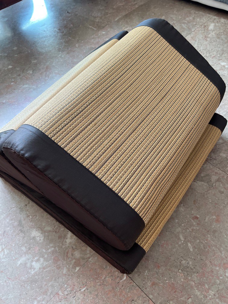 Japanese sitting mat, Furniture & Home Living, Home Decor, Carpets ...