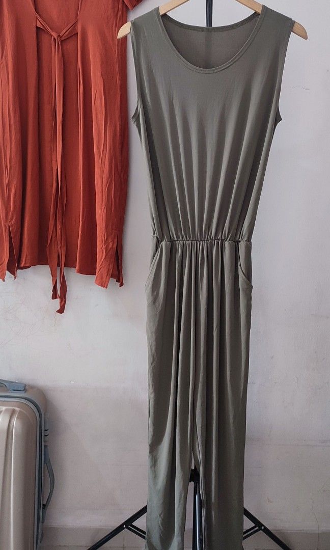 Jumpsuit ARMY, Fesyen Wanita, Pakaian Wanita, Jumpsuits di Carousell