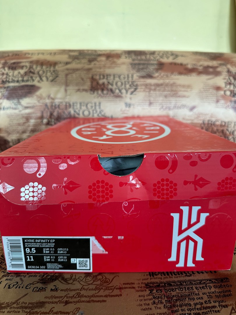 Kyrie Infinity EP, Men's Fashion, Footwear, Sneakers on Carousell