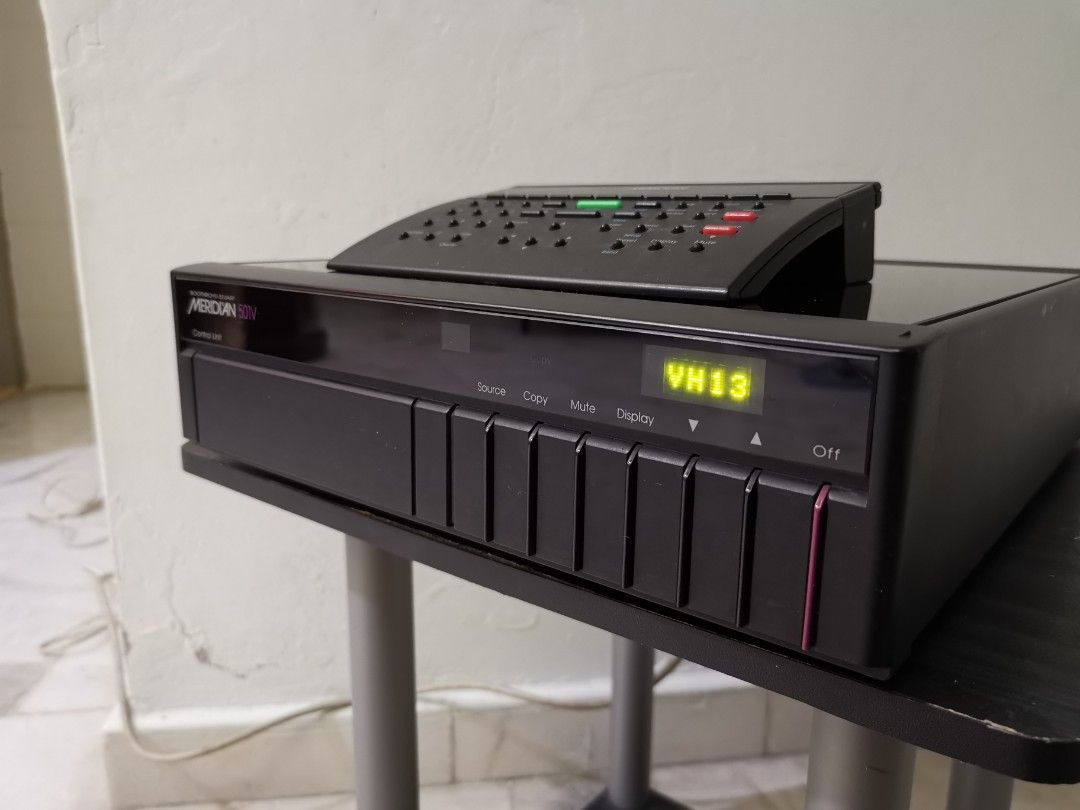 Meridian 501V British Audiophile Stereo Pre Amplifier with remote ...