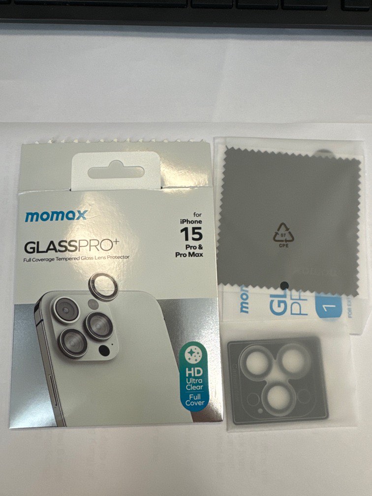 NEW ⭐️ momax glass pro + for iphone 15 pro & pro max, 手提電話, 電話及其他裝置配件 ...