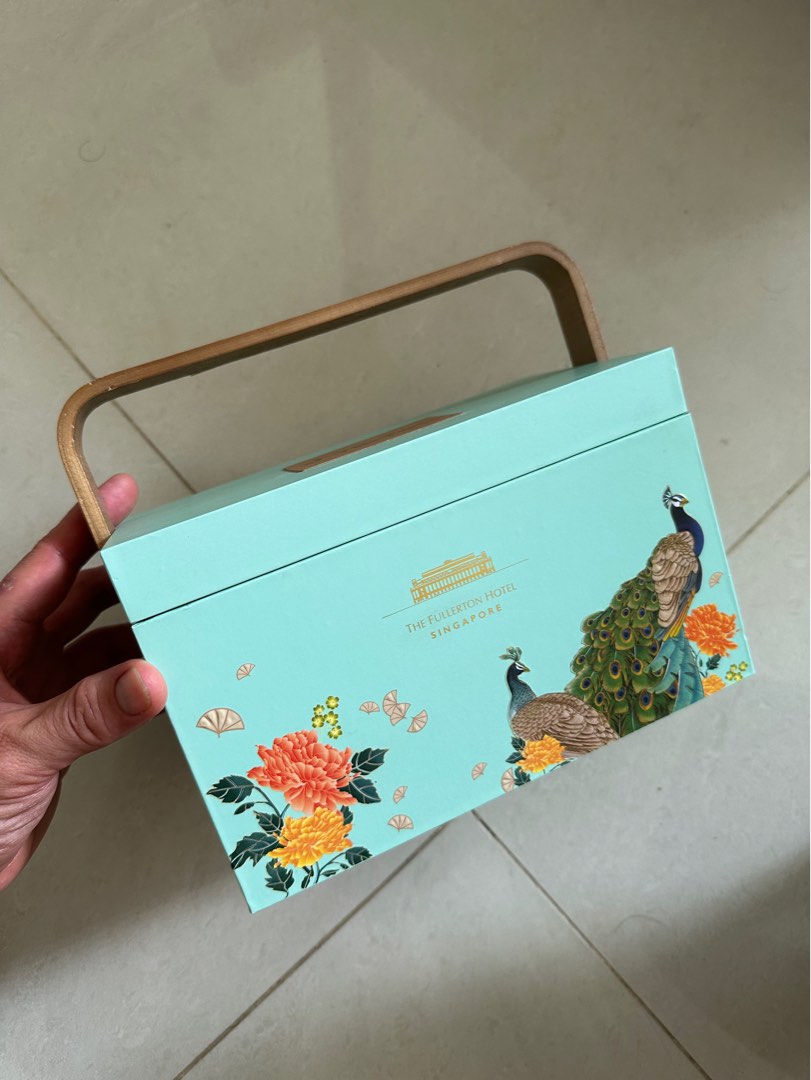 Mooncake box / Lunch Box / Jewelry Box, Women's Fashion, Jewelry ...