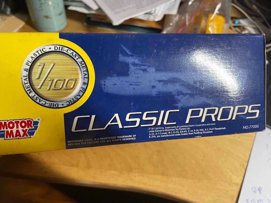 Motor Max B-24 Liberator Diecast Model Plane (Scale 1:100), Hobbies ...