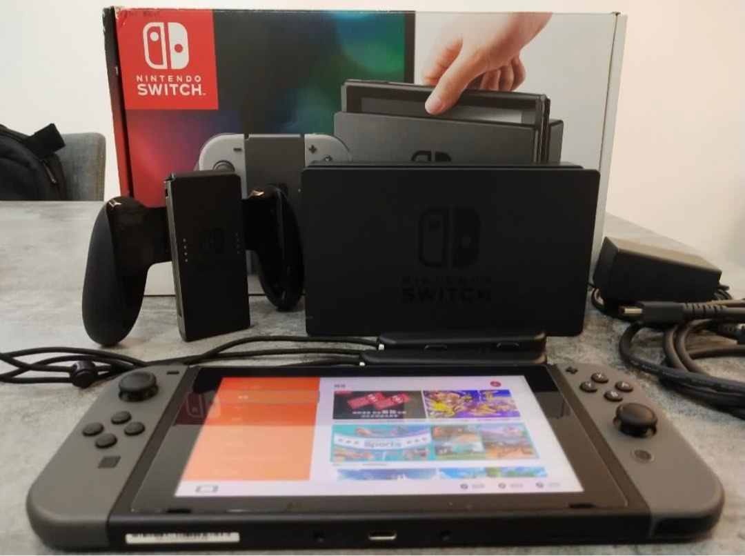 Nintendo Switch V1 Full Set, Video Gaming, Video Game Consoles ...