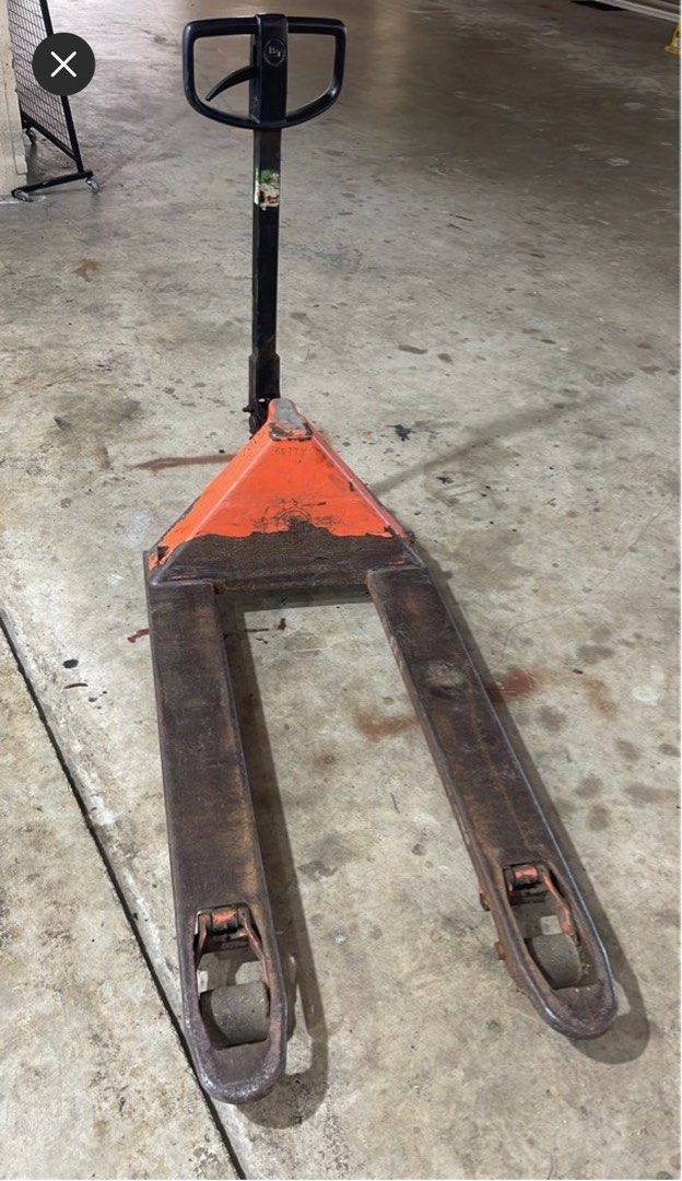 Pallet jack, Furniture & Home Living, Home Improvement & Organisation ...