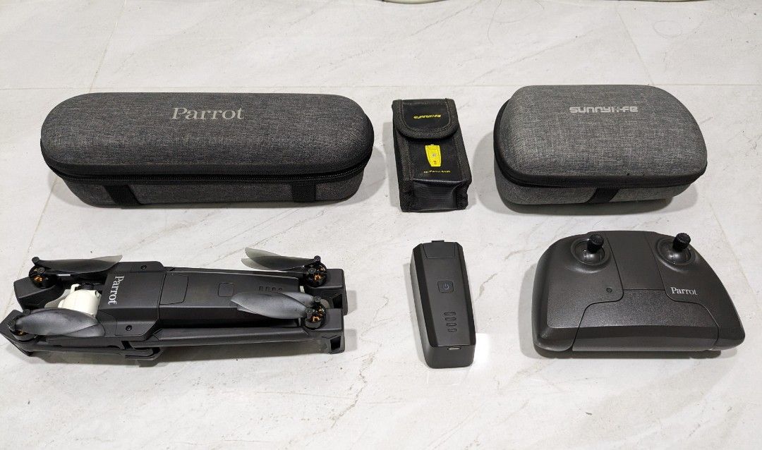 Parrot Anafi with 2 batteries, Photography, Drones on Carousell