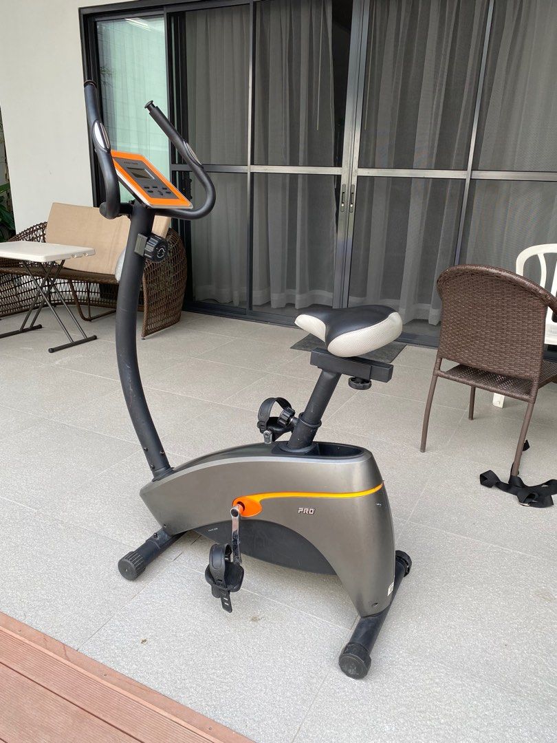 Proteus Daytona V4 Exercise Bike, Sports Equipment, Exercise & Fitness, Cardio & Fitness ...