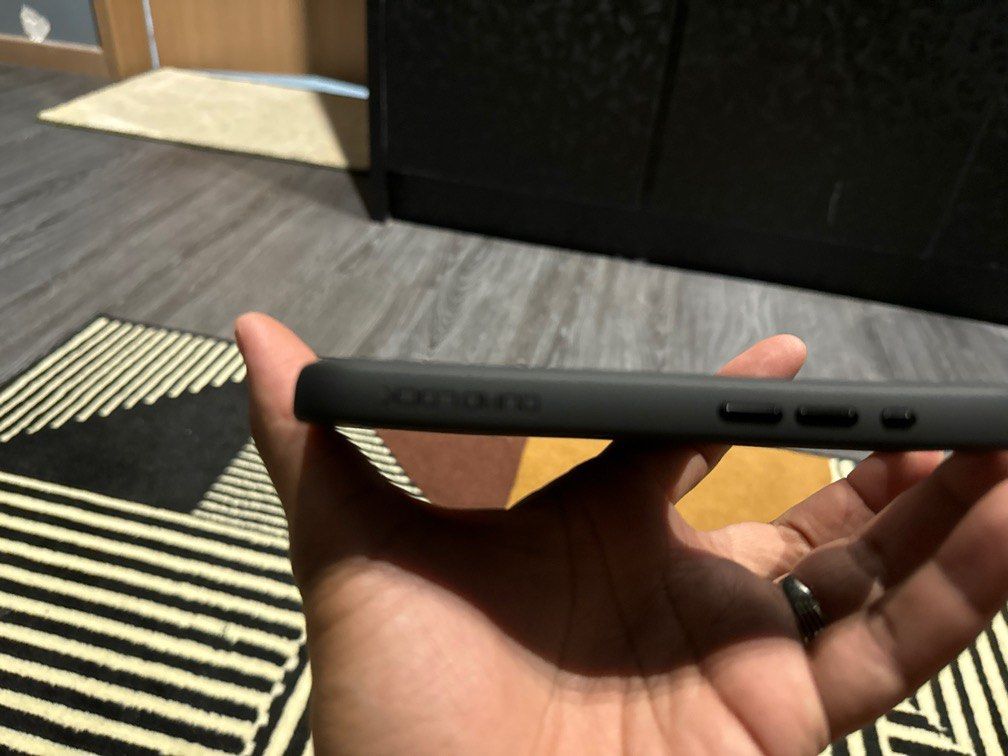 Quad lock magsafe Iphone 15 pro, Mobile Phones & Gadgets, Mobile ...