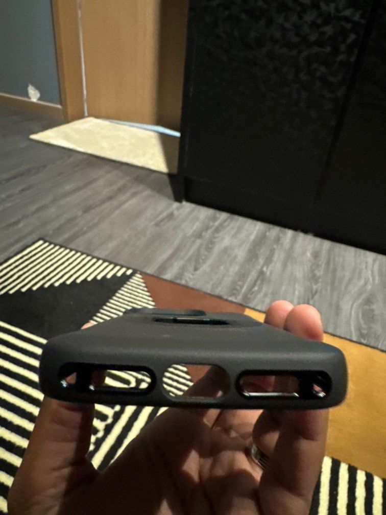 Quad lock magsafe Iphone 15 pro, Mobile Phones & Gadgets, Mobile ...