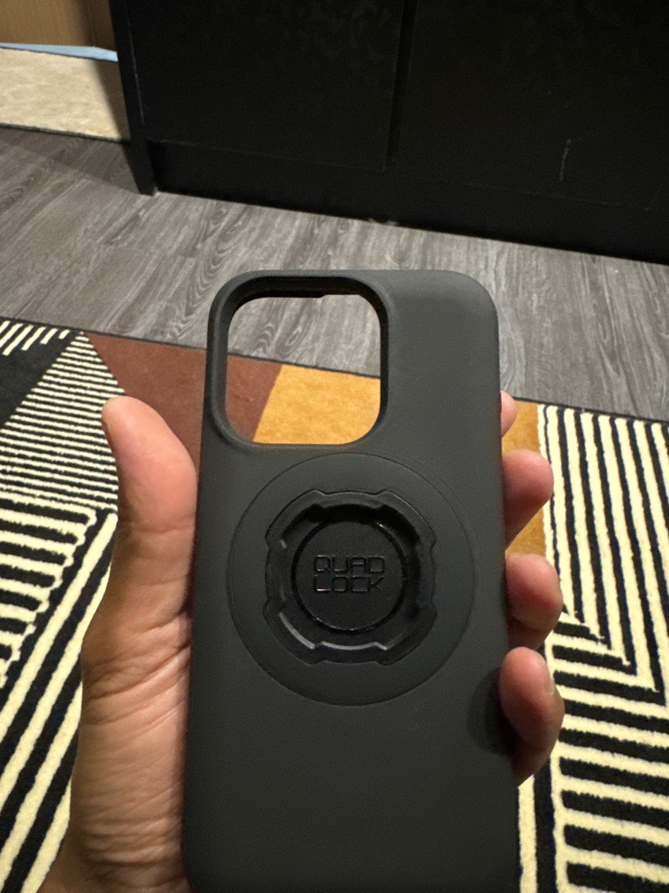 Quad lock magsafe Iphone 15 pro, Mobile Phones & Gadgets, Mobile ...