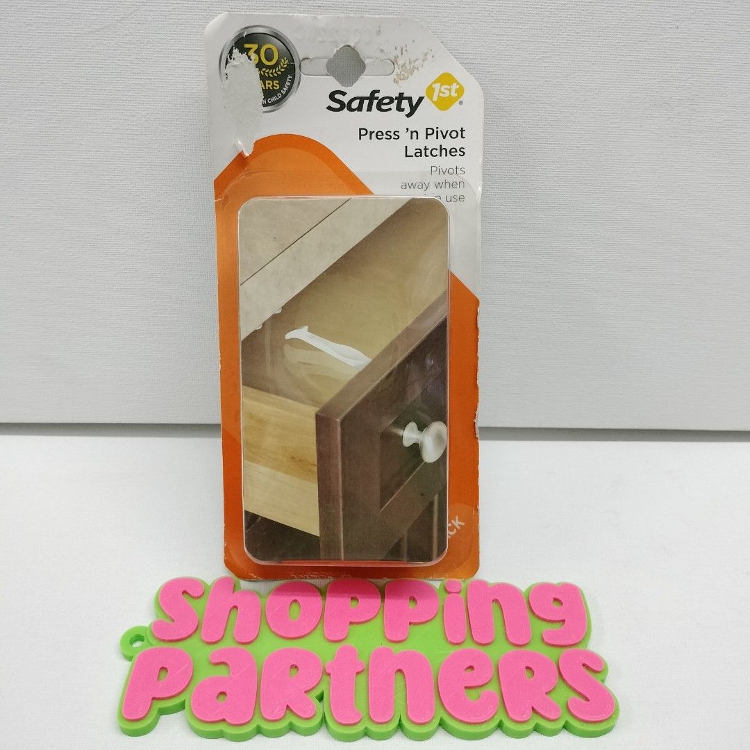 SAFETY FIRST PRESS N PIVOT LATCHES, Babies & Kids, Baby Nursery & Kids ...