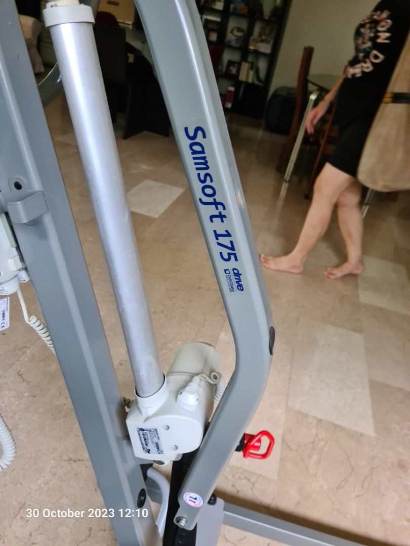 Samsoft 175 patient hoist, Health & Nutrition, Assistive & Rehabilatory ...